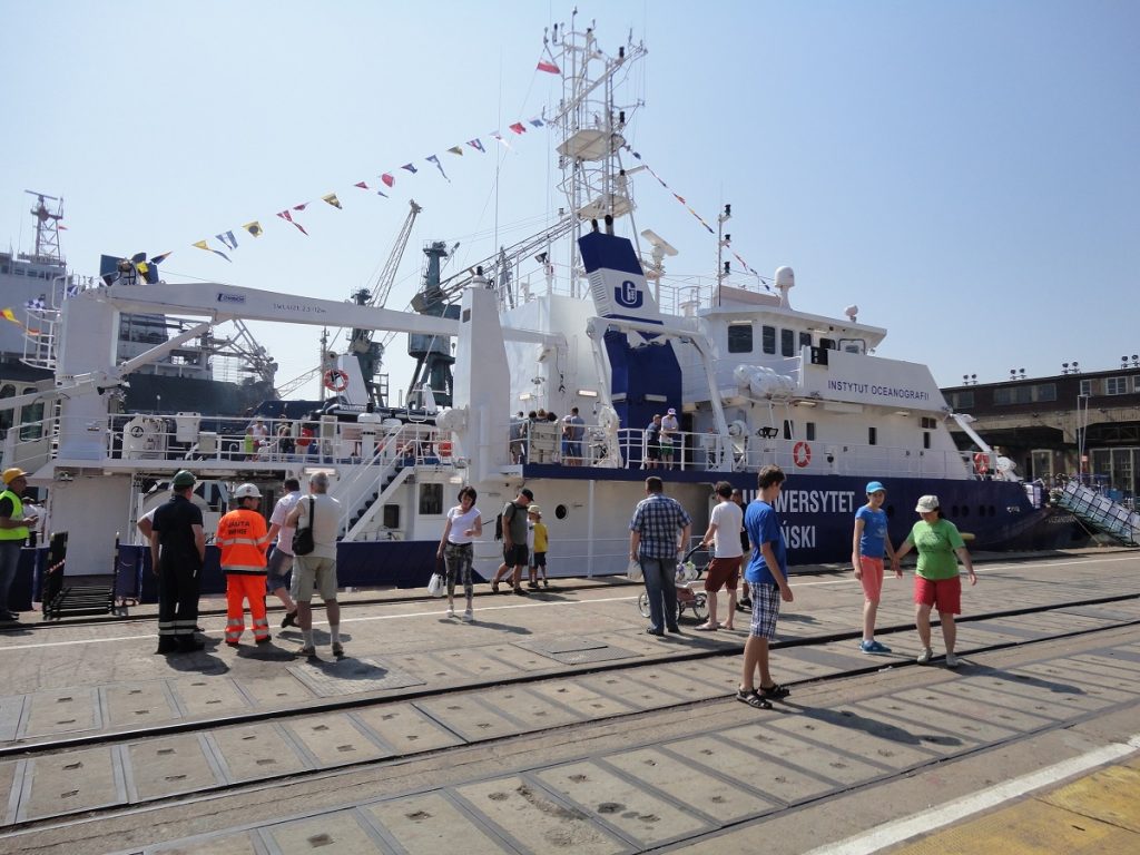 The Oceanograf vessel launch in Nauta shipyard in Gdynia – Hydromega ...
